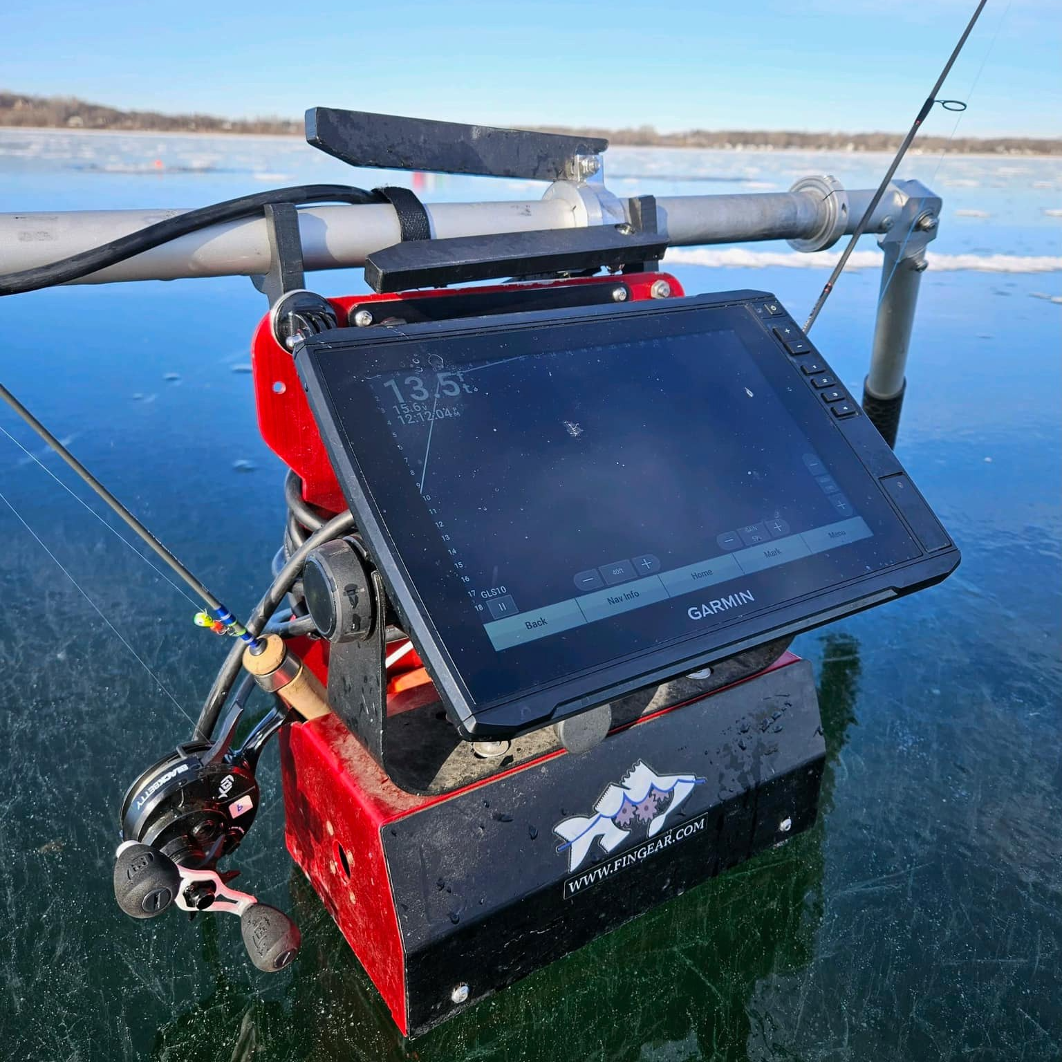 Tech Shuttle™ 2.0 – Fin Gear